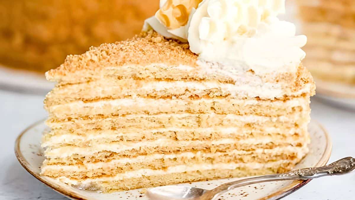 19 Layer Cakes That Take Dessert to New Heights