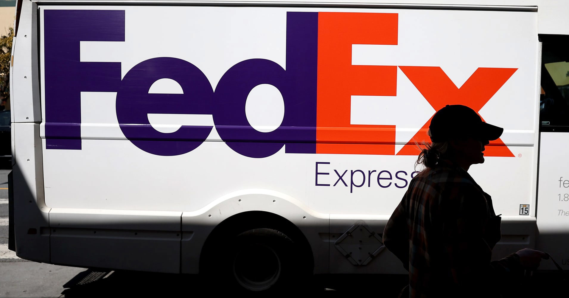 FedEx shares jump after hours as massive cost-cutting measures kick in FedEx shares jump after hours as massive cost-cutting measures kick in