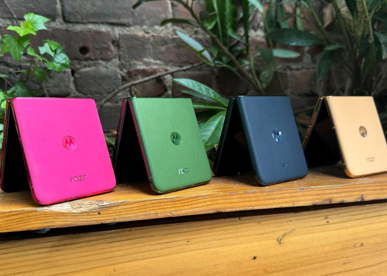 Motorola's Next Razr Phones Will Be Unveiled April 24