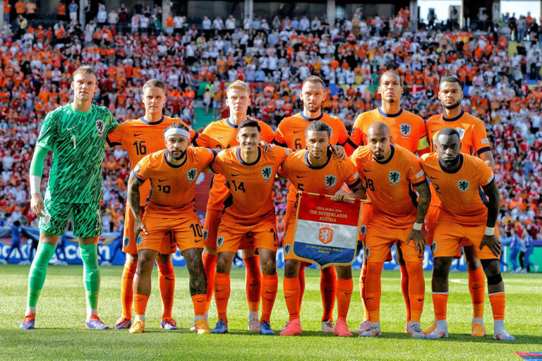 Oranje op Rapport: Veerman zwaar onvoldoende, weinig lichtpuntjes Oranje op Rapport: Veerman zwaar onvoldoende, weinig lichtpuntjes
