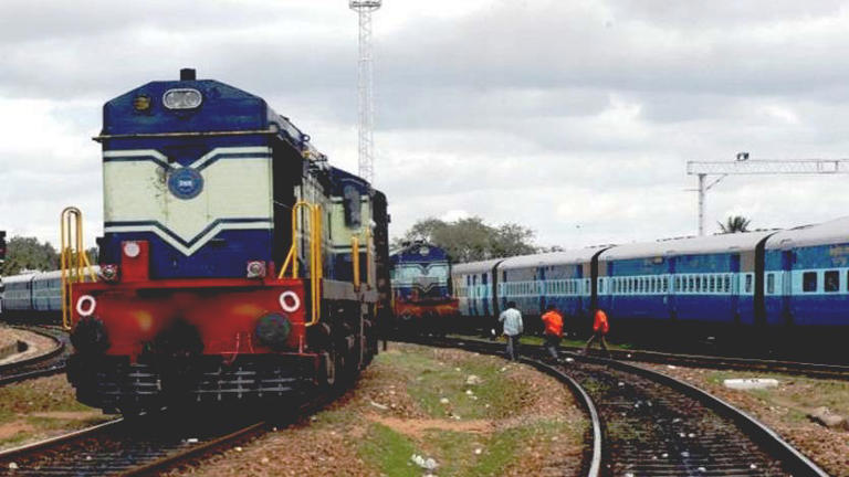 Railways To Add 2 Sleeper Coaches To LTT–Secunderabad Duronto Express ...