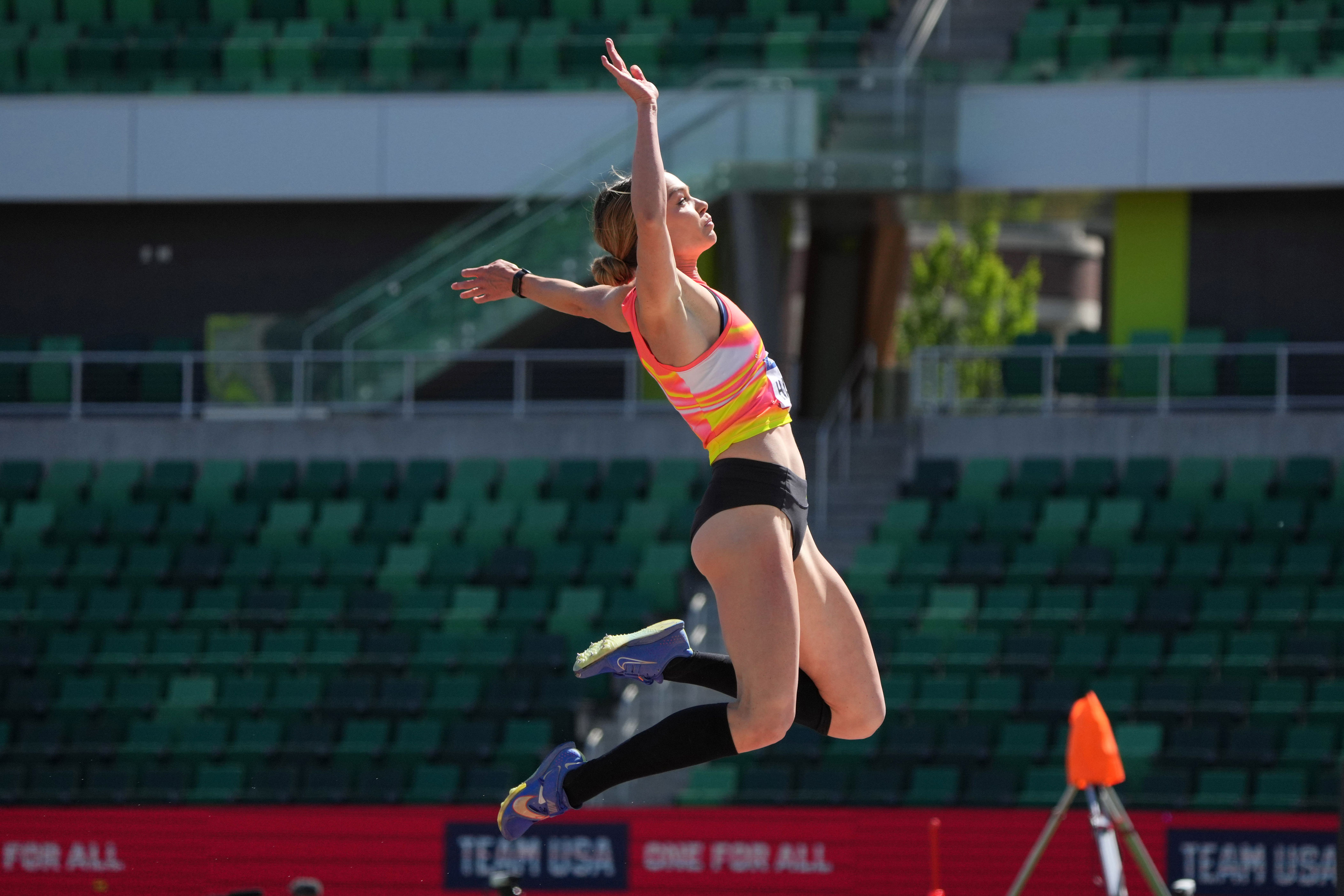 Team Usa Olympic Heptathlete Chari Hawkins In Images