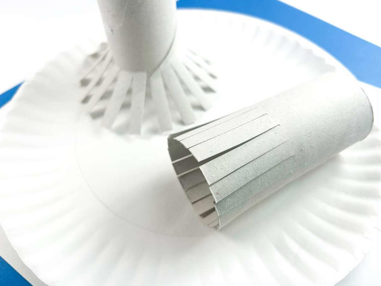 Fun Toilet Paper Roll Fireworks Painting Craft