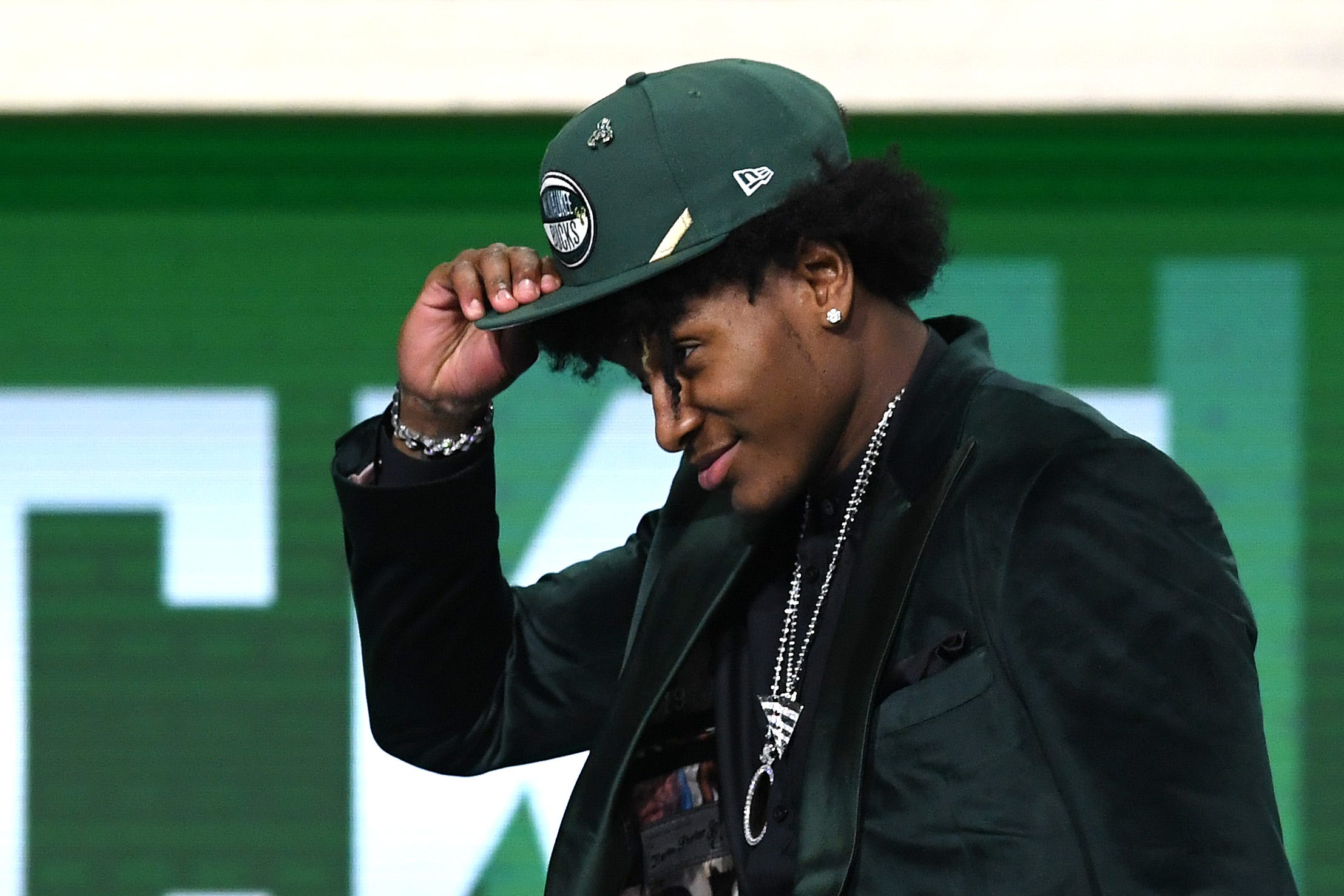 Who is Kevin Porter Jr., the Milwaukee Bucks' newest player acquired ...