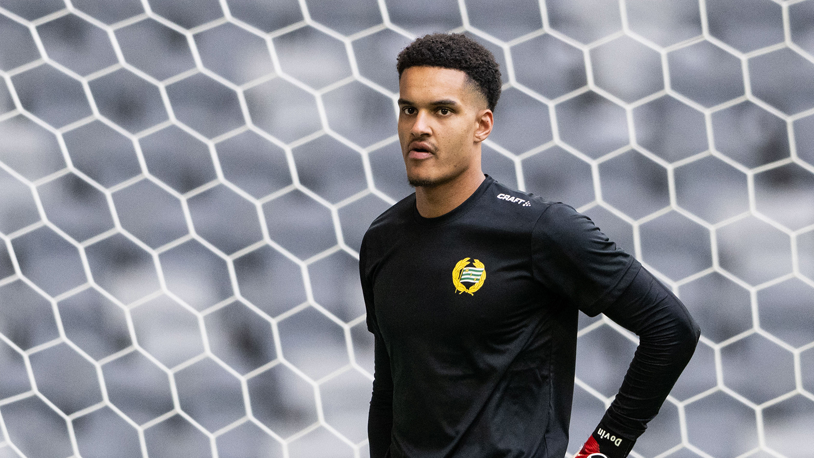 Uppgifter: Oliver Dovin på väg bort - till England Uppgifter: Oliver Dovin på väg bort - till England
