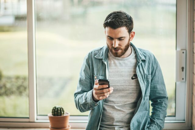 14 Signs a Woman Simply Isn’t Interested in a Relationship With You