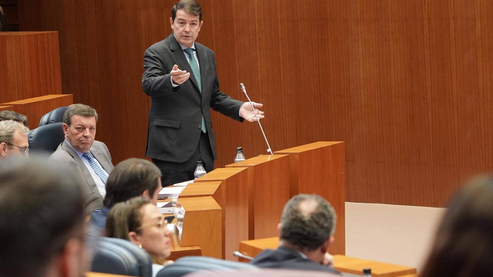 Mañueco carga contra la Delegación del Gobierno y Tudanca critica el ... Mañueco carga contra la Delegación del Gobierno y Tudanca critica el ...