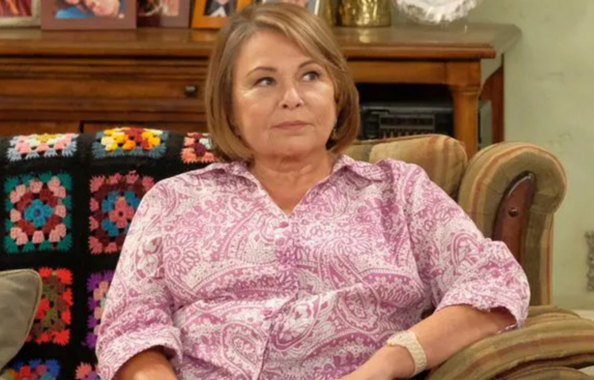 Laugh Tracks and Secrets: 15 Shocking Sitcom Behind-the-Scenes Moments