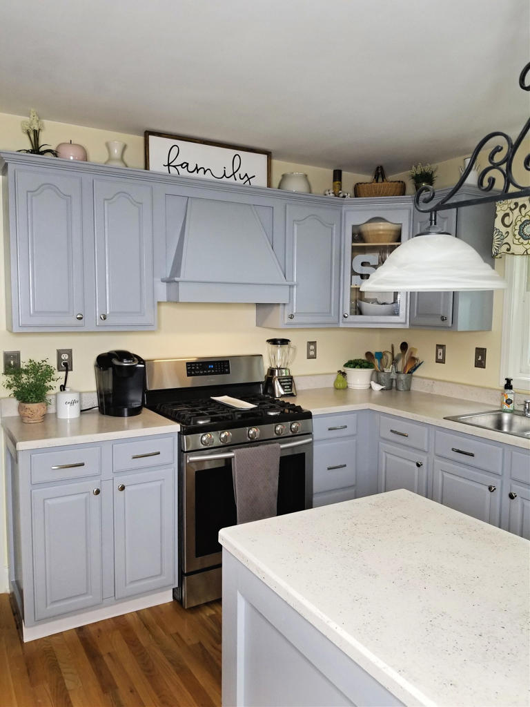 The best way to paint kitchen cabinets - an affordable update