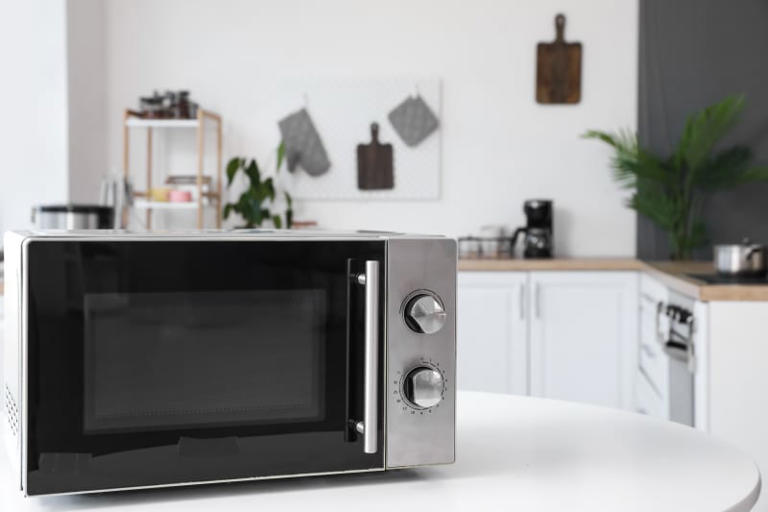 Your Microwave Has a Not-So-Secret Feature Everyone's Just Finding Out ...