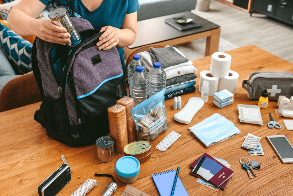 Car Emergency Kit - What To Keep In Your Car For Emergencies