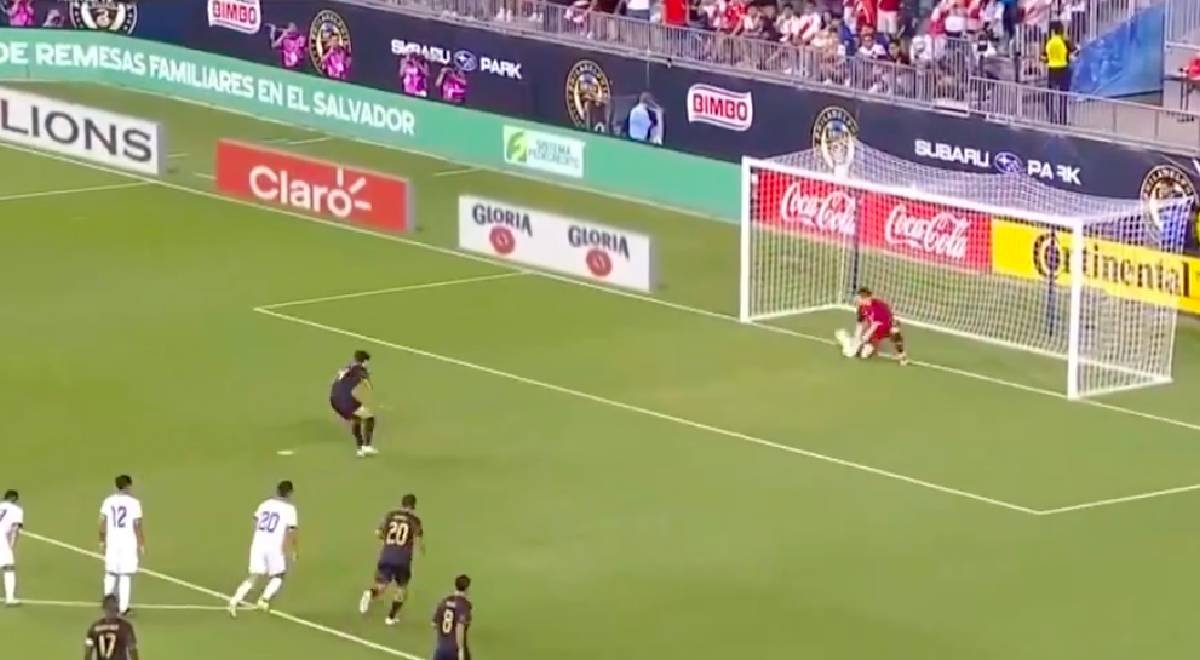 El insólito penal errado de Gianluca Lapadula en el Perú vs- El Salvador El insólito penal errado de Gianluca Lapadula en el Perú vs- El Salvador