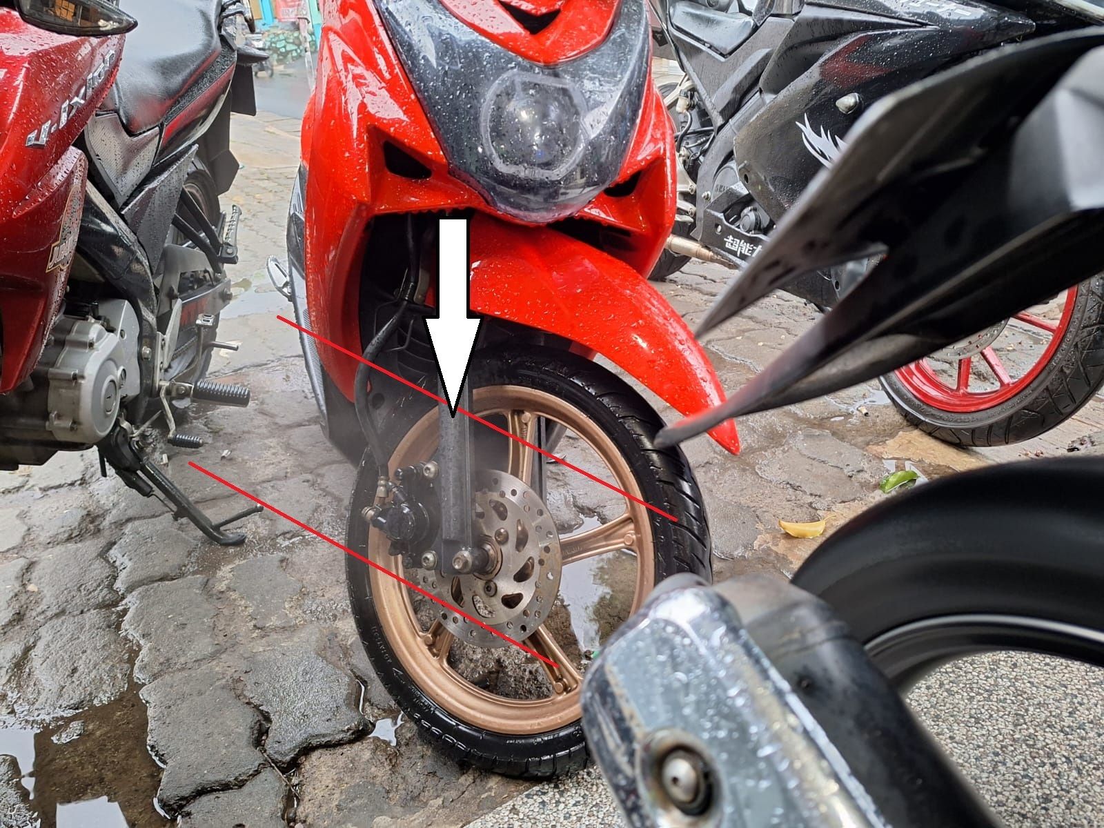 Ini 3 Penyebab Knalpot Motor Injeksi Ngebul Seperti Motor 2-Tak