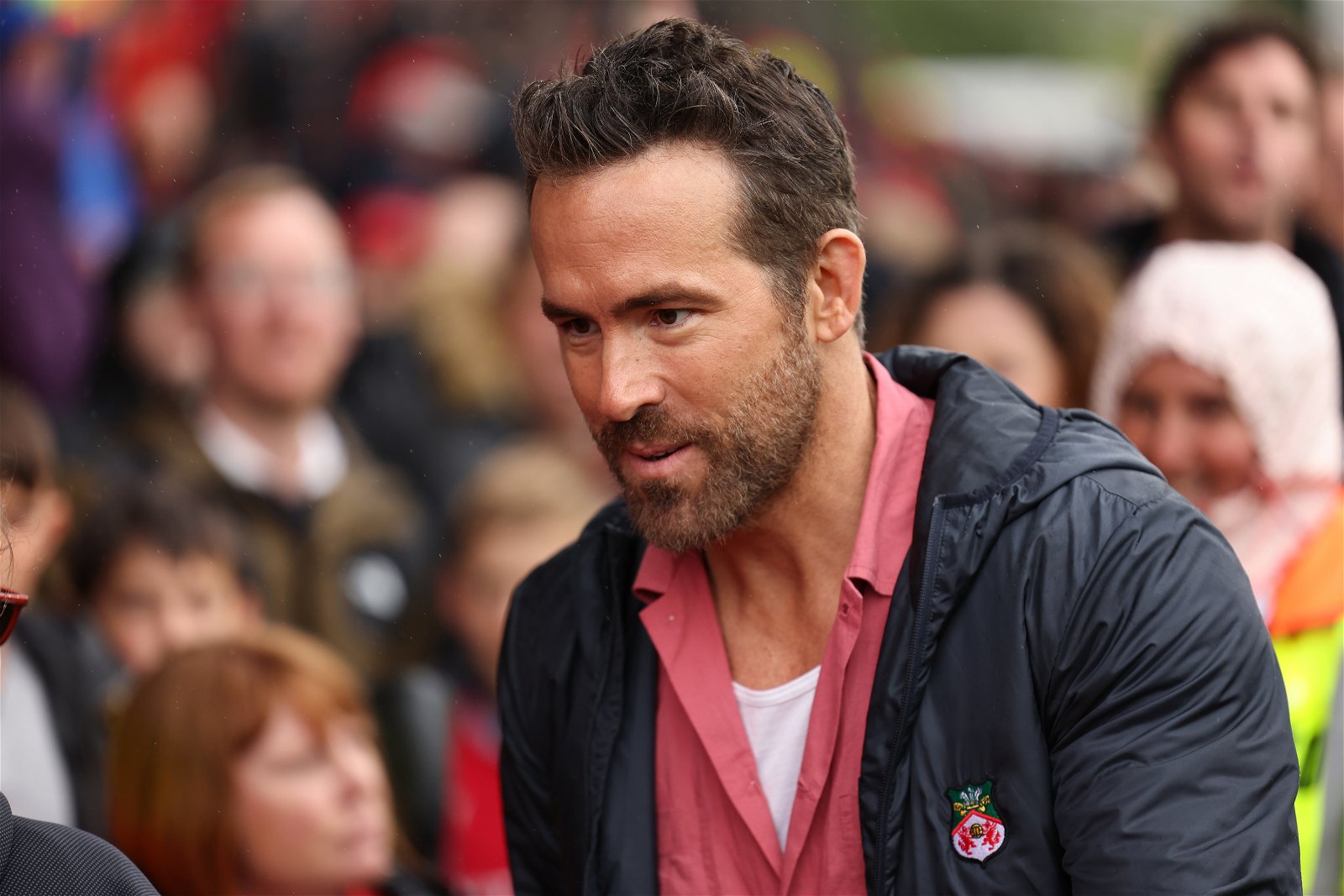 Ryan Reynolds Returns With His Hilarious Fan Responses, This Time ...