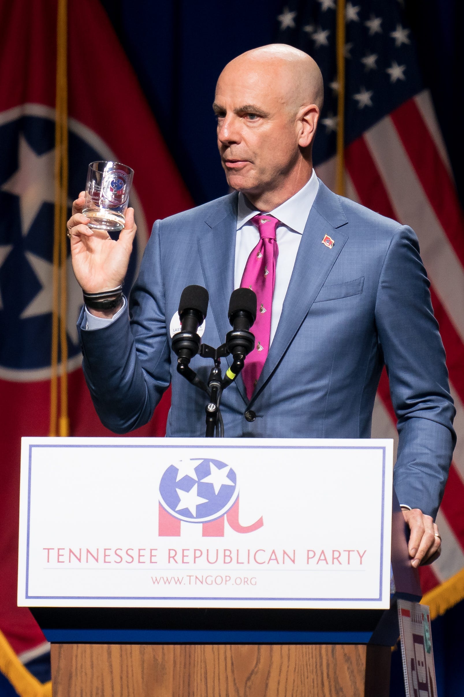 CoreCivic CEO to step down amid flurry of ICE contracts, soaring ...