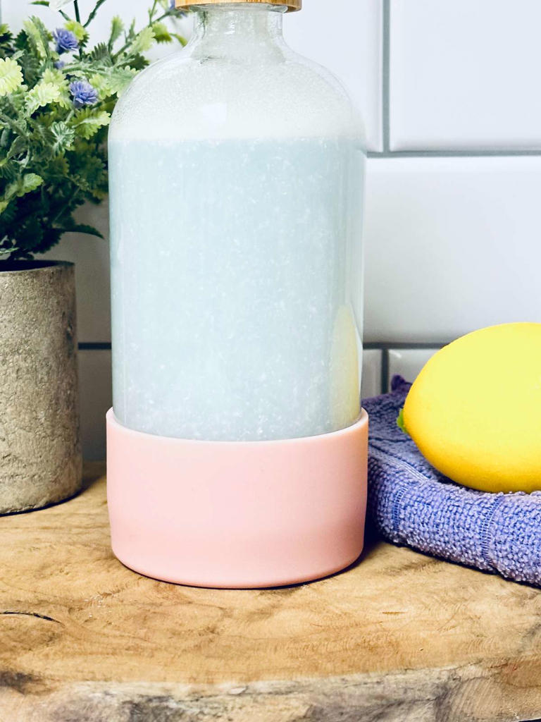 Homemade Oven Cleaner and Degreaser