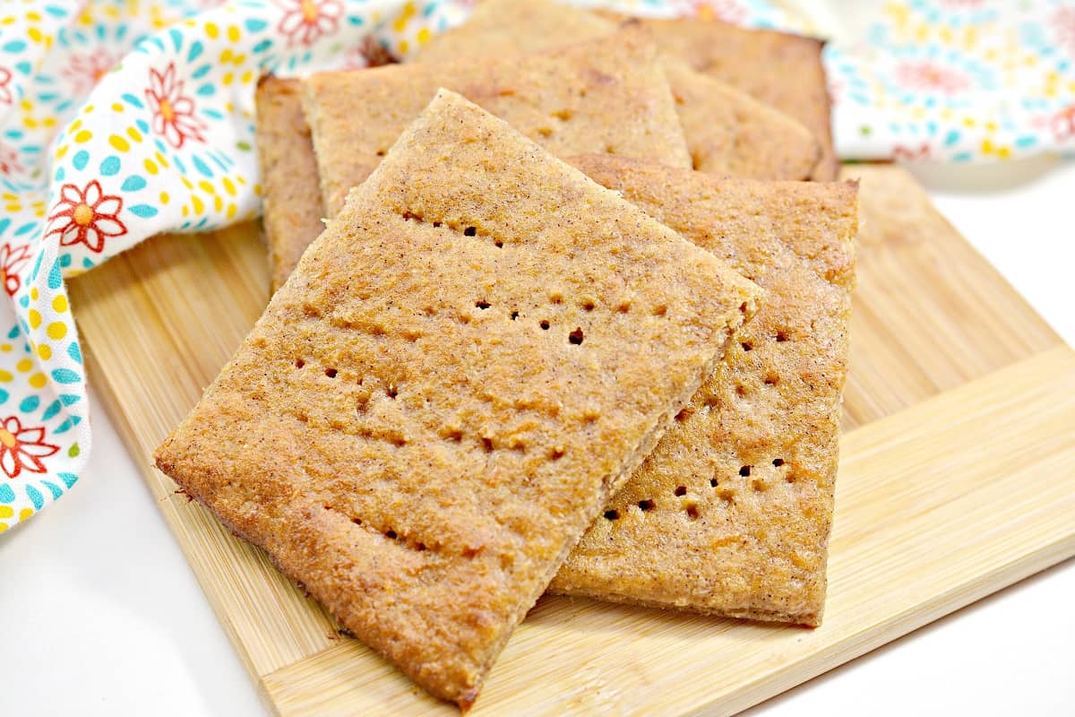 14 Low Carb Snacks That Are Practically Mini Meals