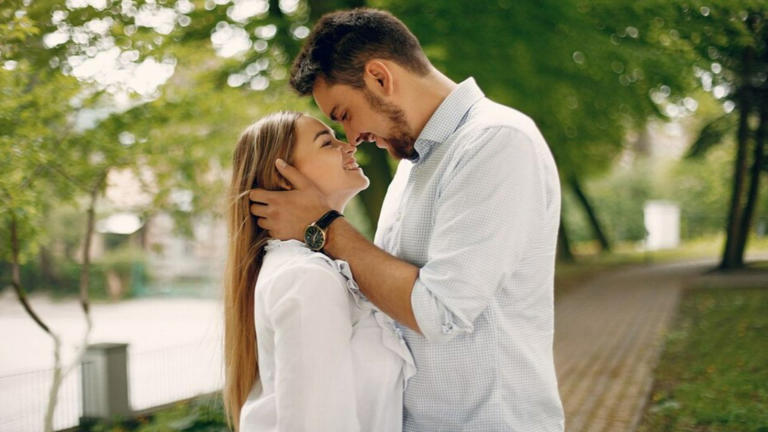 16 Ways to Romance Your Wife: Reignite the Spark in Marriage