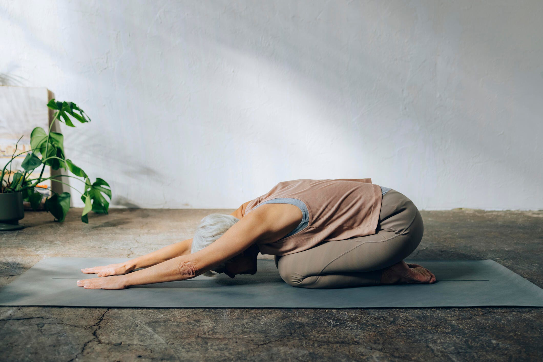 Use These Simple Yoga Poses for Ultimate Relaxation Before Bed