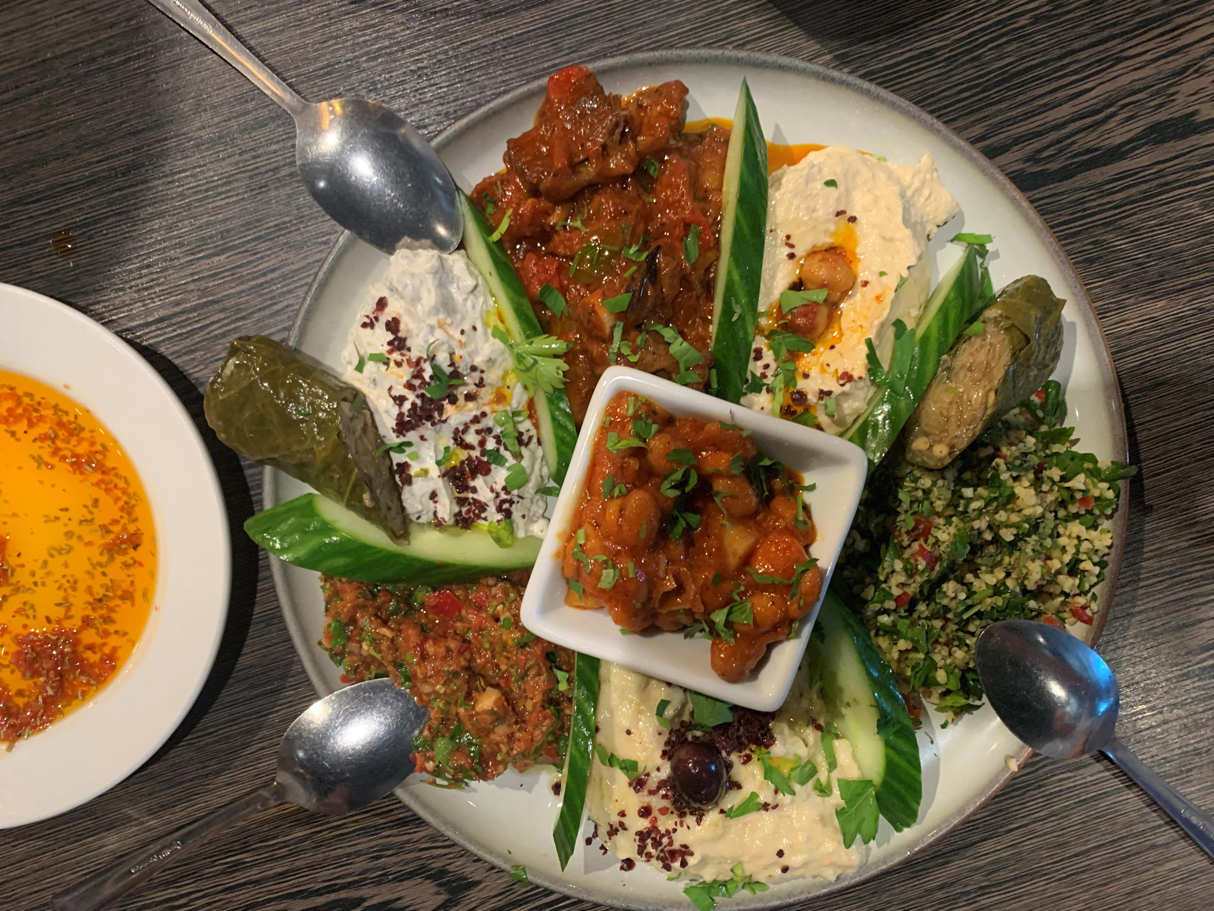 9 ways to save money when you go out to eat in Cincinnati