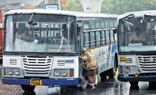 TGSRTC hikes bus pass tariffs by up to 50 per cent