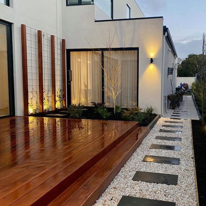 9 of the Best Black Mulch Landscaping Ideas