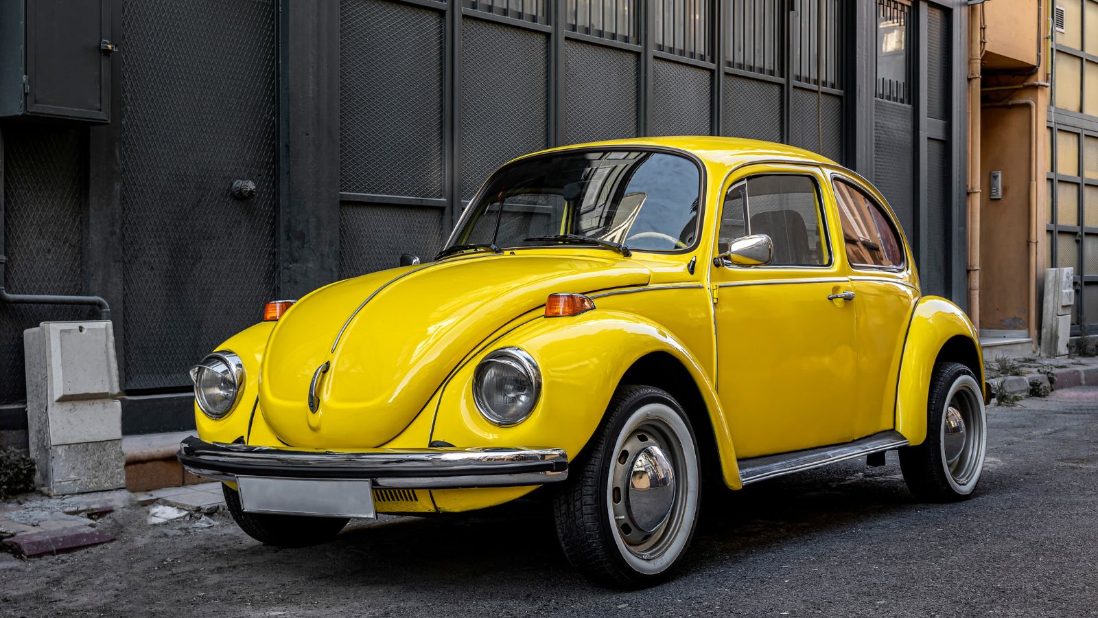 10 Compact Cars That Changed Urban Driving