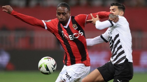 'Ajax en Nice naderen akkoord over transfer Rosario; transfersom bekend' 'Ajax en Nice naderen akkoord over transfer Rosario; transfersom bekend'