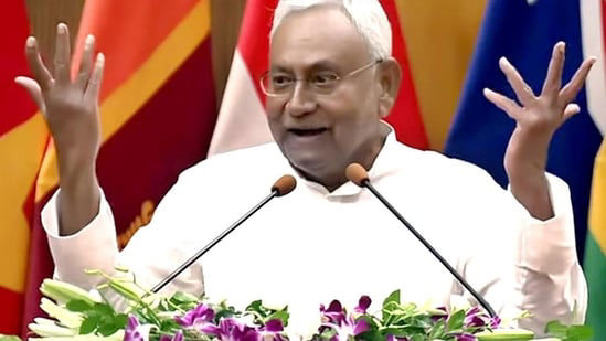 Afternoon briefing: Patna HC scraps Bihar govt's quota hike; man ... Afternoon briefing: Patna HC scraps Bihar govt's quota hike; man ...