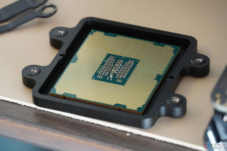 6 cool projects to reuse your old monitor