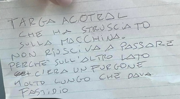 Bus tampona un'auto, il conducente non si ferma: «Danni al paraurti ... Bus tampona un'auto, il conducente non si ferma: «Danni al paraurti ...