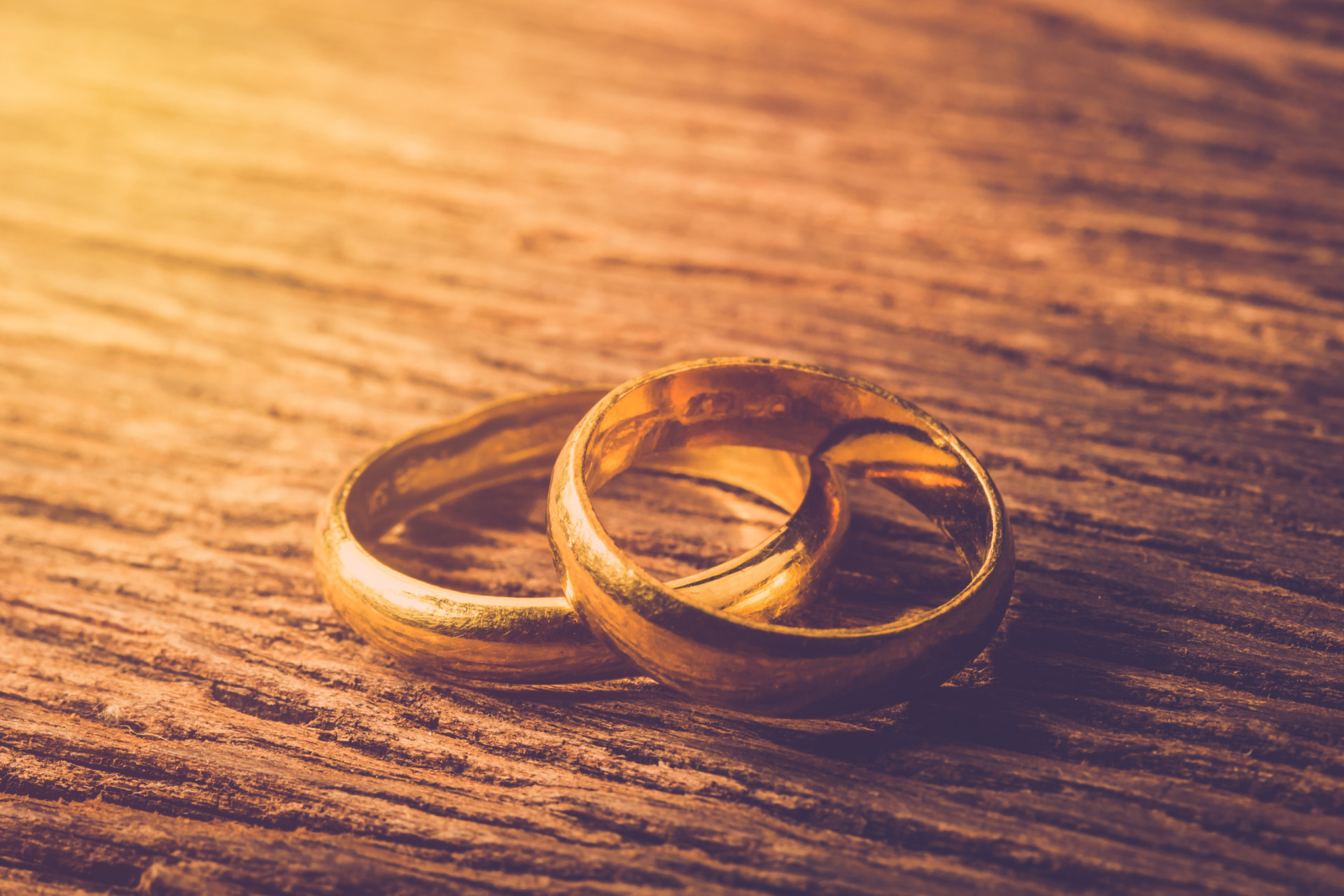 Altro che Bridgerton: la vita scandalosa (e oscura) di Lord Byron