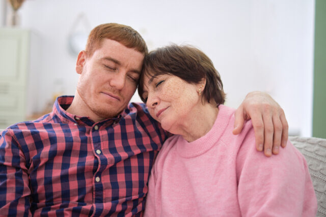 18 Thoughtless Things Parents Do To Their Adult Children That Really Hurt
