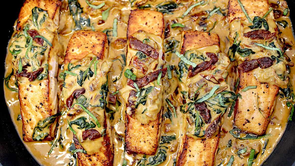 14 Keto Salmon Recipes That Are Swimming in Flavor