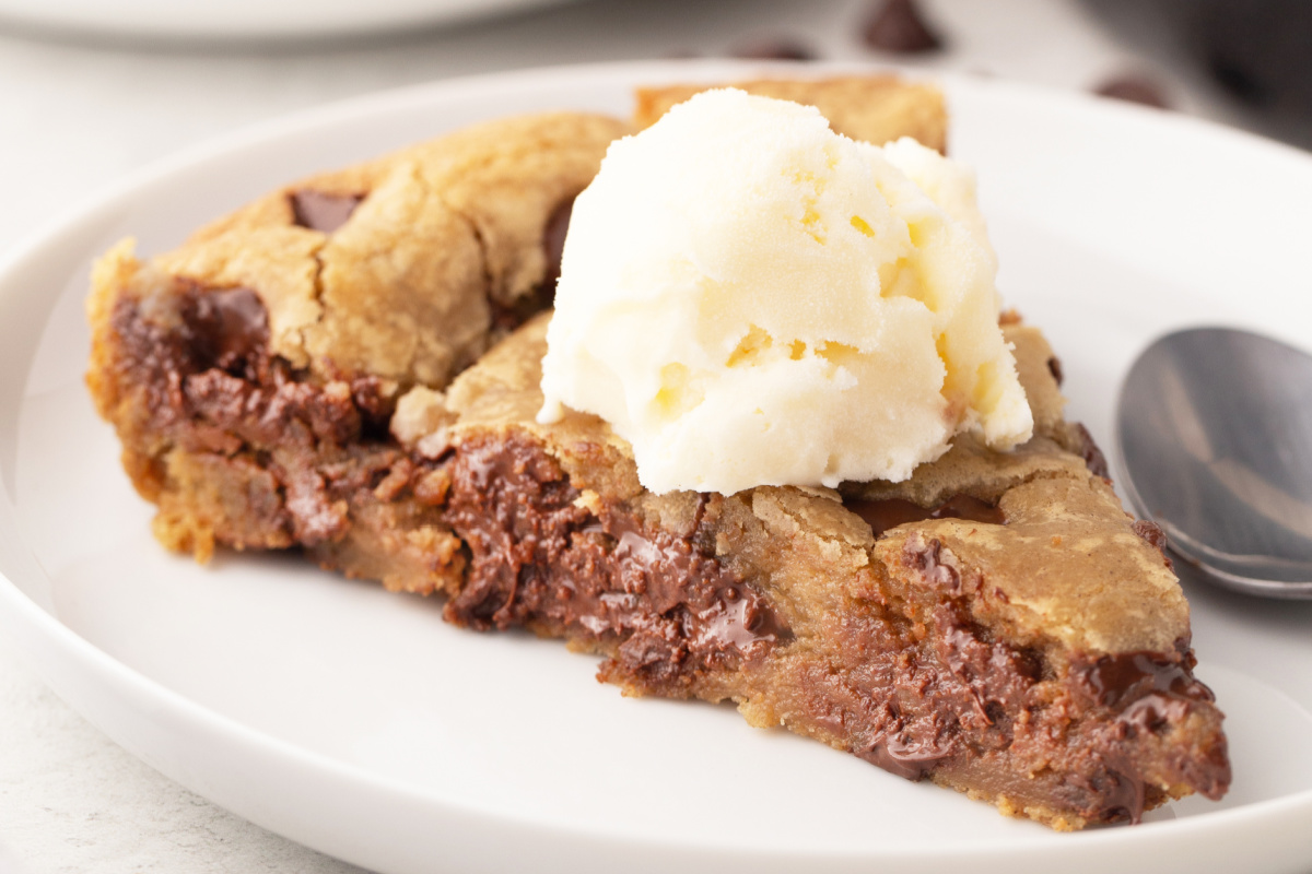 Treat Yourself To These 51 Sinfully Sweet Chocolate Dessert Recipes!