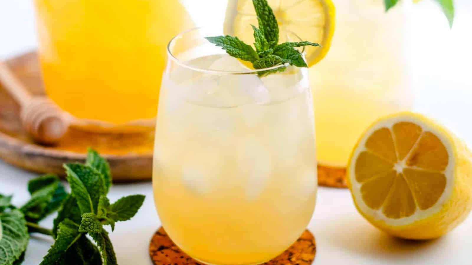 7 Fruit-Infused Iced Teas That Refresh Your Whole Day
