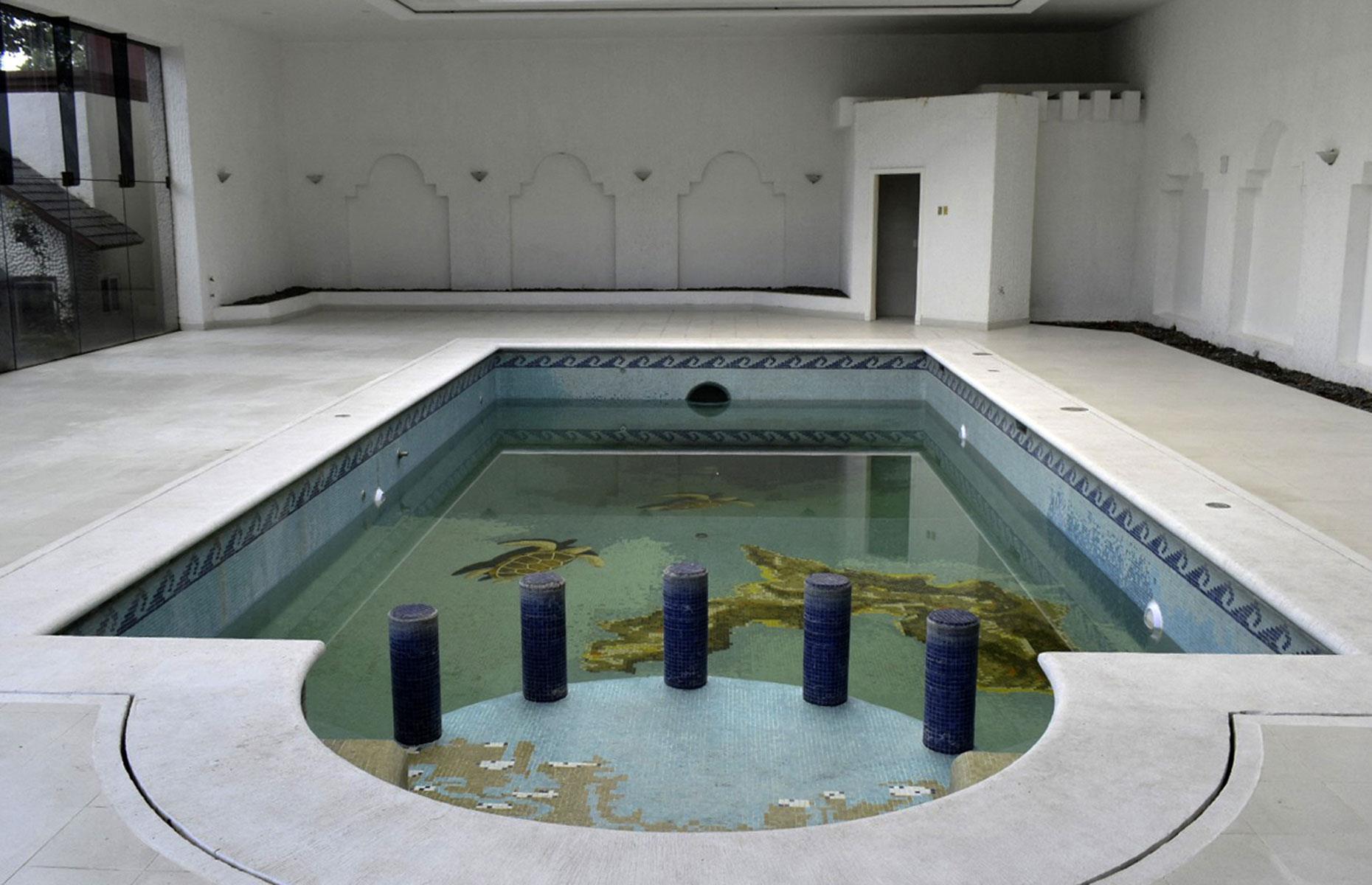 Stunning mansions that have never been lived in