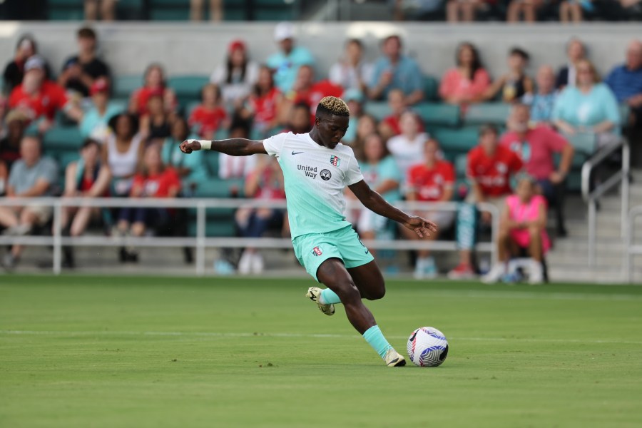 2024 NWSL MVP Temwa Chawinga signs 3-year contract extension with KC ...