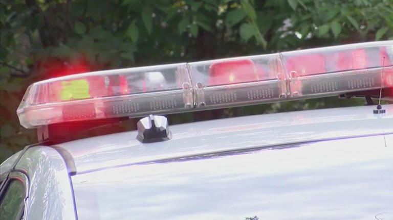 Police say no one injured in Lake Avenue crash