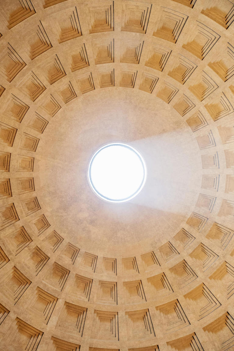 Visiting the Pantheon in Rome, Italy With Kids