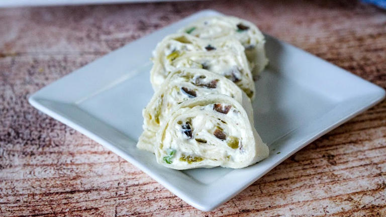 Don't Let The Ease Of This Appetizer Recipe Fool You - These Wraps Are ...