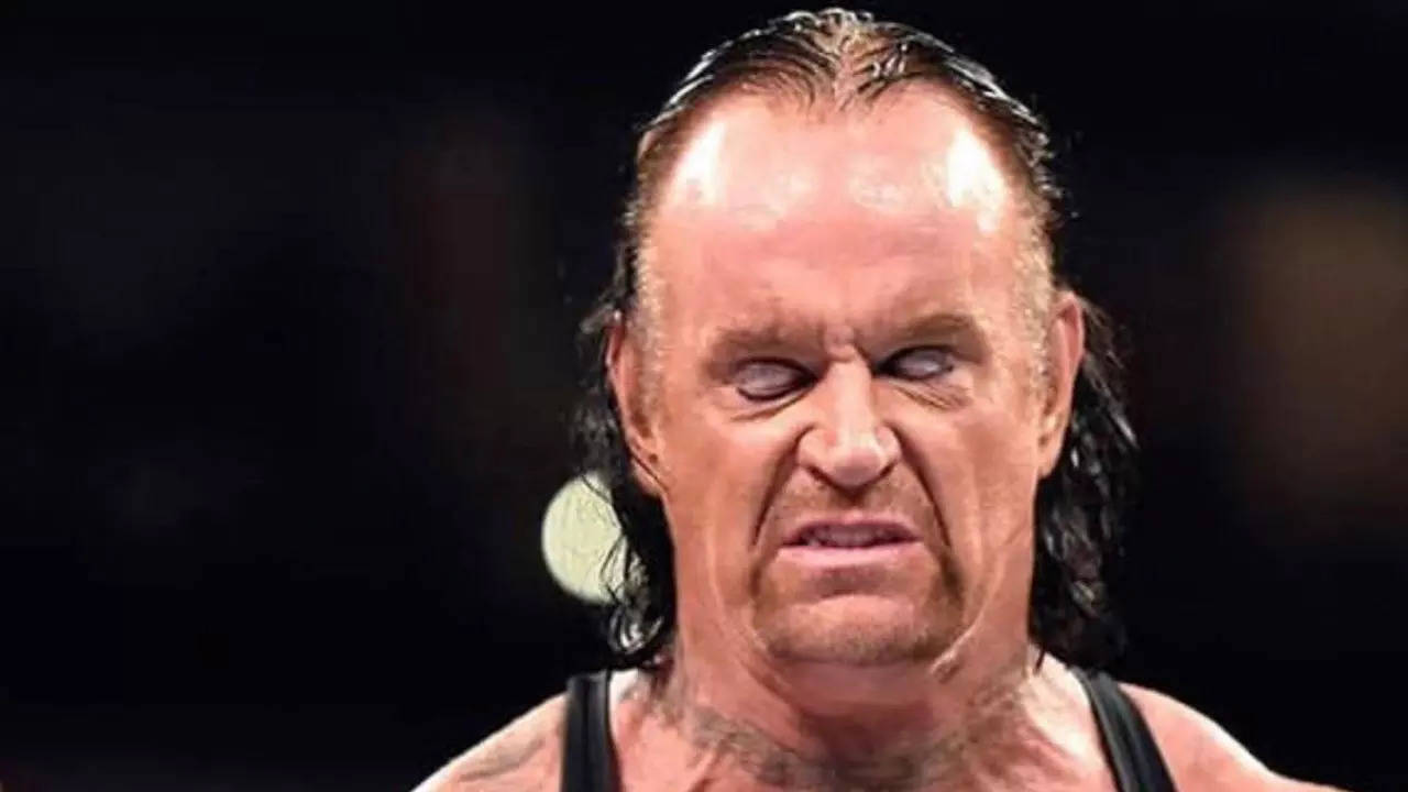 The Undertaker reveals the backstory of his infamous ‘Rolling Eyes’ move The Undertaker reveals the backstory of his infamous ‘Rolling Eyes’ move