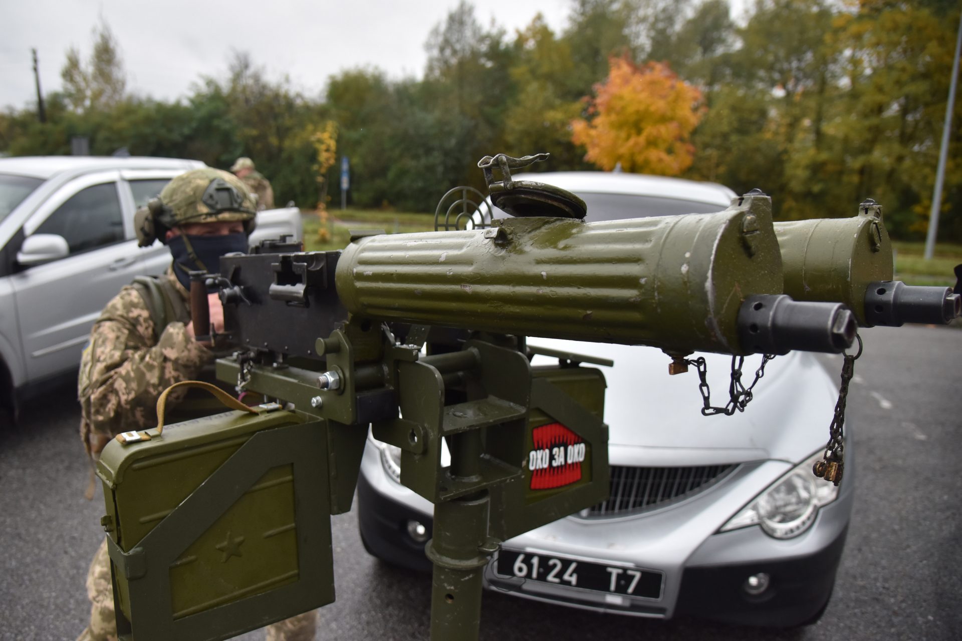Ukraine is fielding a century old machine gun and its proving quite ...