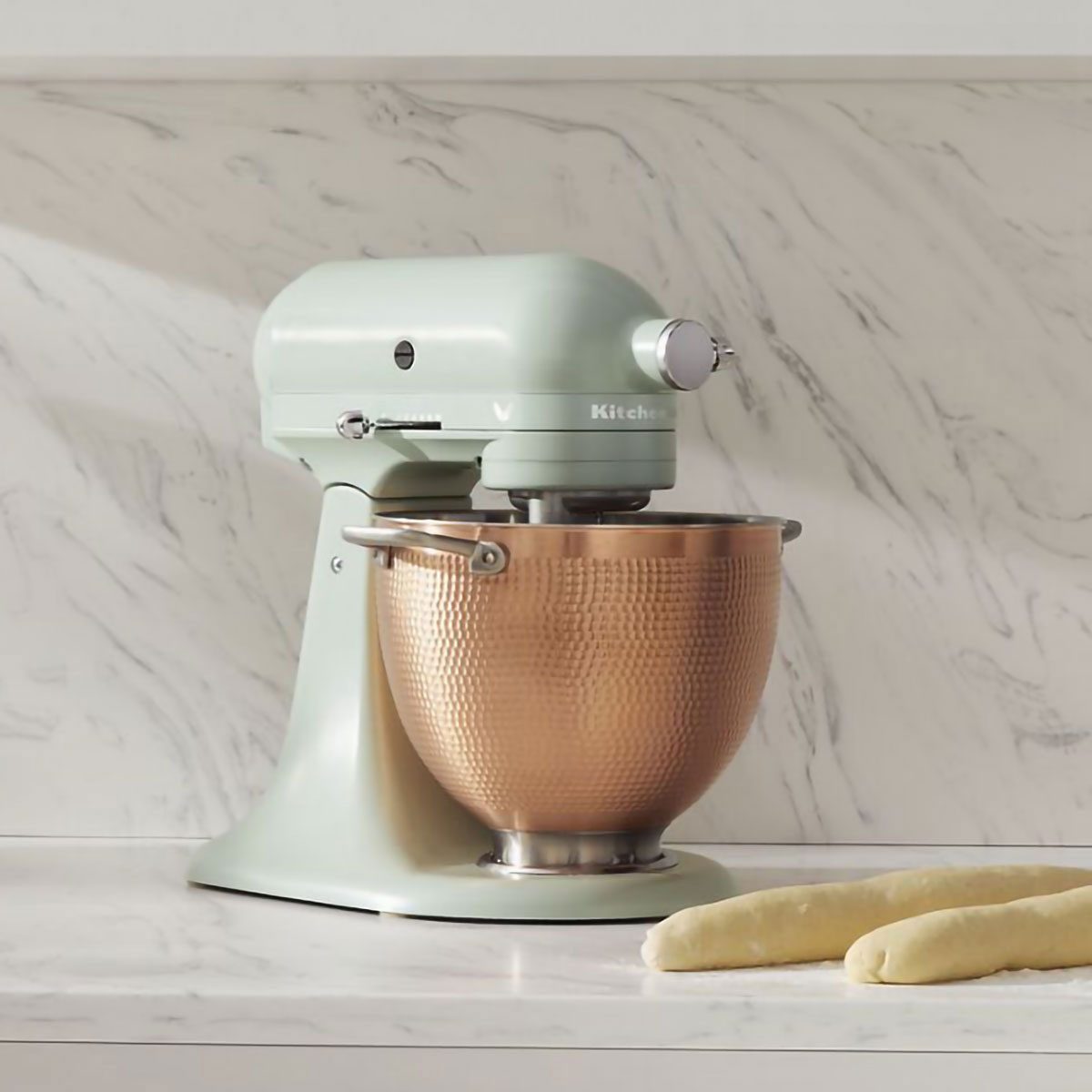 10 Traditional Wedding Gifts Couples Still Love Today