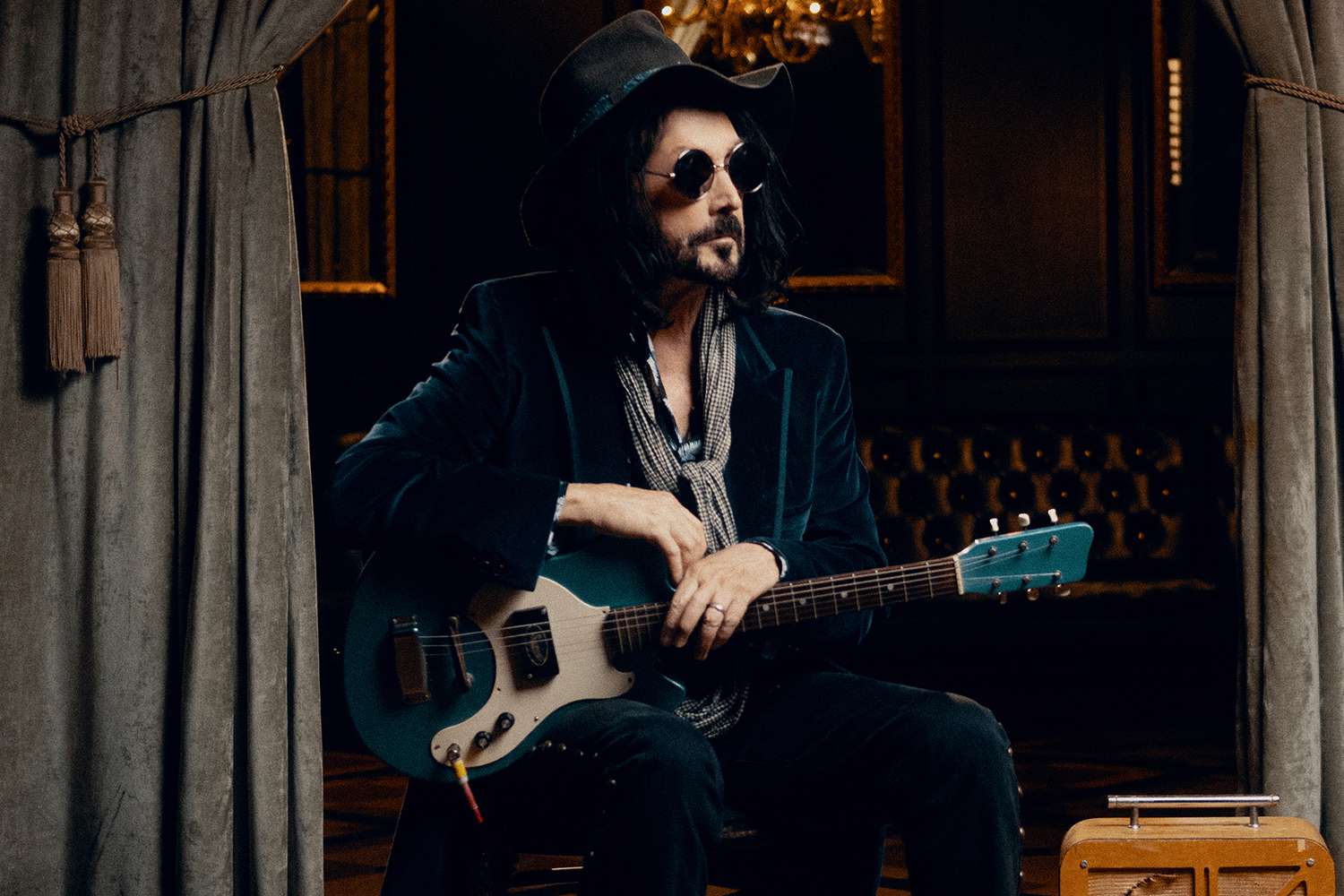 Heartbreakers Guitarist Mike Campbell's Memoir Revelations — from His ...