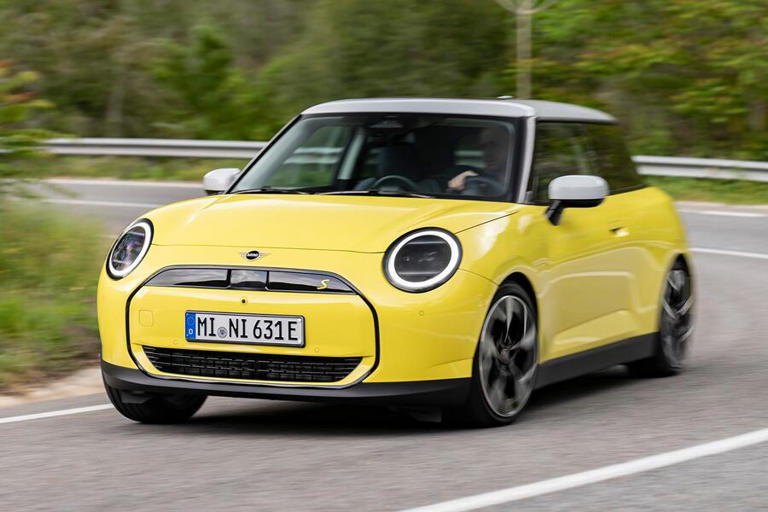Mini Cooper E and SE review