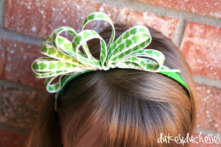 15 Fun Shoelace Craft Tutorials