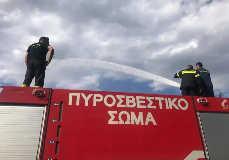 Εύβοια: Μεγάλη φωτιά σε επιχείρηση στη Ριτσώνα – Συναγερμός στην ...