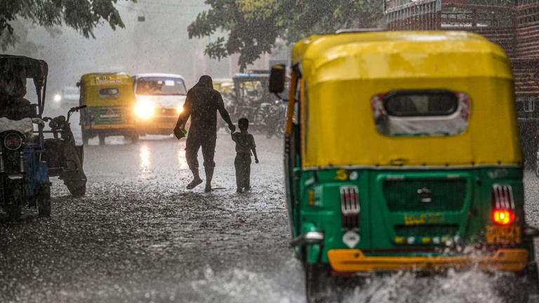 Heavy Rain Lashes Delhi-NCR As Monsoon Reaches Capital; IMD Forecasts More Showers Till July 3