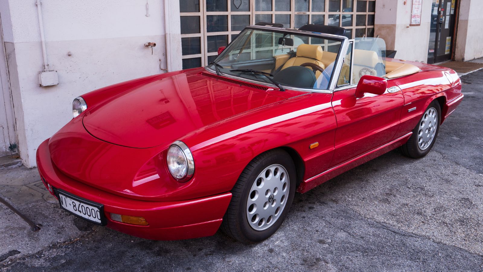 24 Classic Convertibles That Still Offer a Breathtaking Experience ...